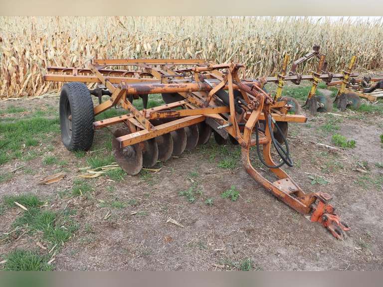 Pull type 8ft. Disc - Adam Marshall Land & Auction, LLC