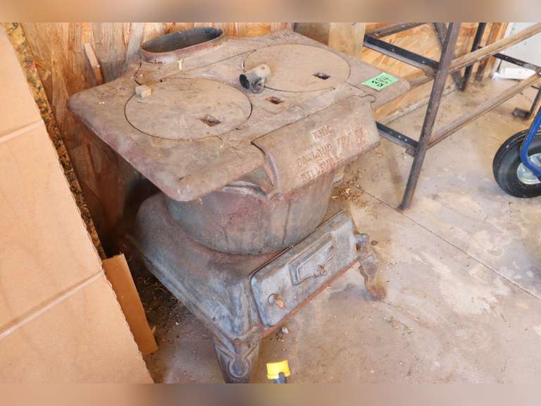 king-cast-iron-stove-adam-marshall-land-auction-llc