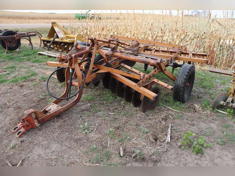 Pull type 8ft. Disc - Adam Marshall Land & Auction, LLC