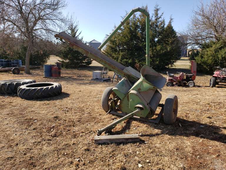 John Deere 43 corn sheller, 540 pto - Adam Marshall Land & Auction, LLC