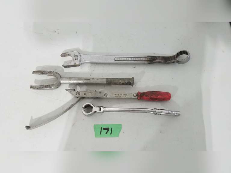KD Tools Flywheel Turner, Pickle Fork, Snap-on Oxygen Sensor Wrench ...