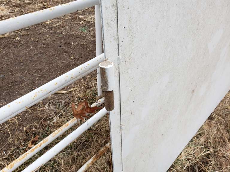 Titan stud gate - Adam Marshall Land & Auction, LLC