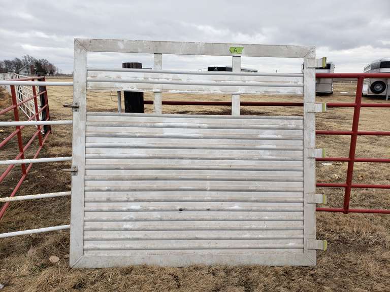 Aluminum divider gate for stock trailer - Adam Marshall Land & Auction, LLC