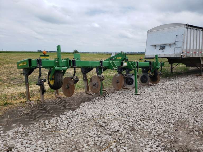 John Deere 2100 7 shank ripper - Adam Marshall Land & Auction, LLC