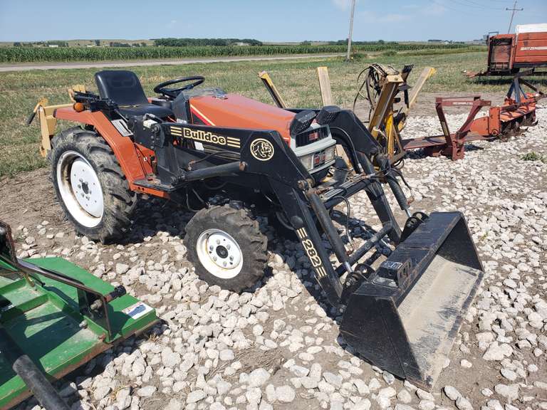 Yanmar F-175 MFWD tractor with Bulldog 282 loader - Adam Marshall Land ...