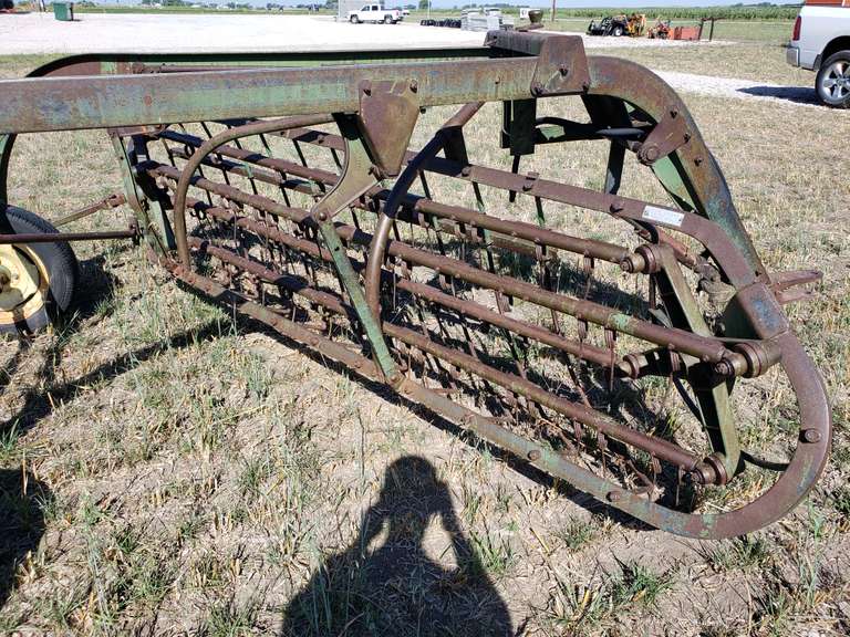 John Deere 851 Side Rake - Adam Marshall Land & Auction, LLC