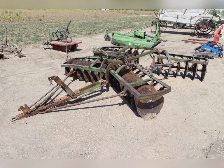 John Deere 8ft pull type disc - Adam Marshall Land & Auction, LLC