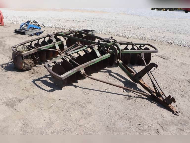John Deere 8ft pull type disc - Adam Marshall Land & Auction, LLC