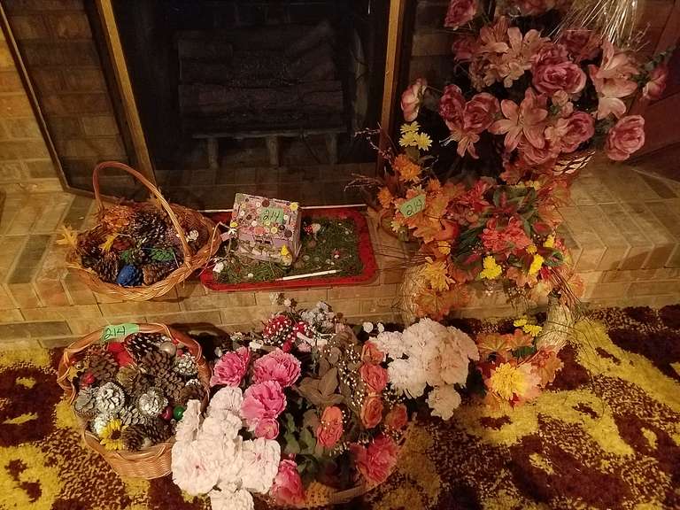 Misc Flower Arangements - Adam Marshall Land & Auction, LLC