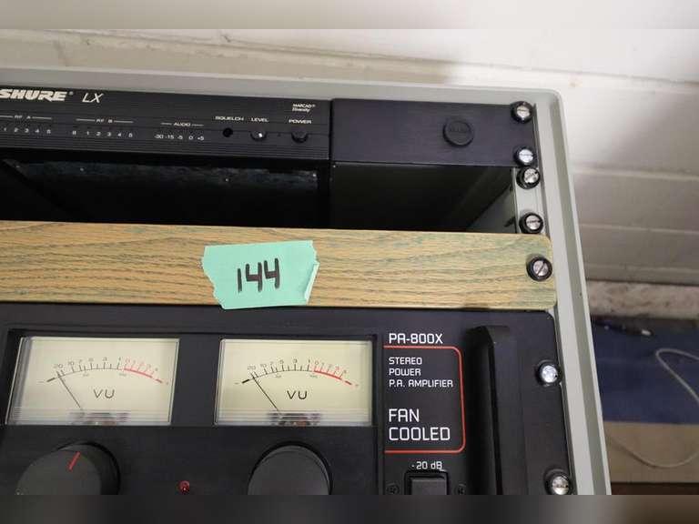 Pyramid Studio Pro 800 Watt Amplifier, Shure wireless mic receiver ...