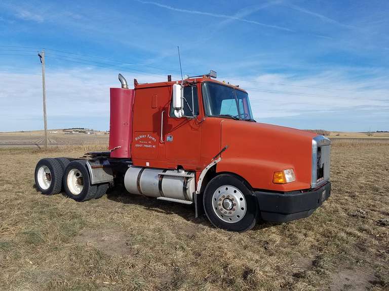 1988 Volvo/White Aero WIA Semi - Adam Marshall Land & Auction, LLC