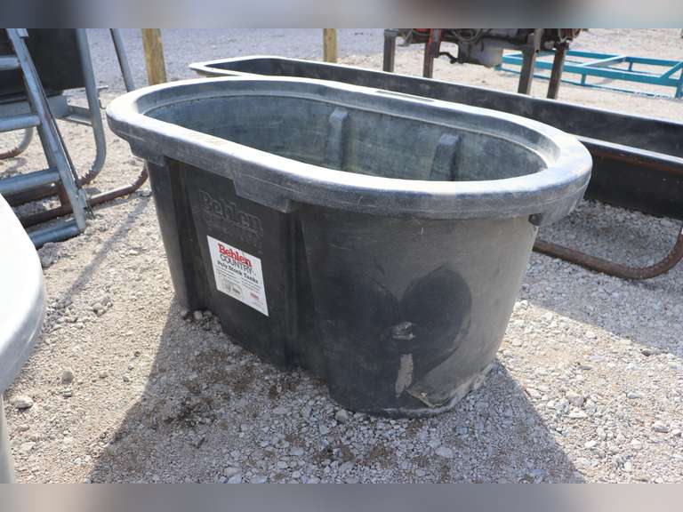 Behlen 100 Gal. poly water tank (black) - Adam Marshall Land & Auction, LLC