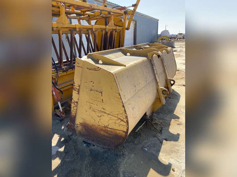 Caterpillar 3.5 yard loader bucket, 7ft. Width - Adam Marshall Land ...