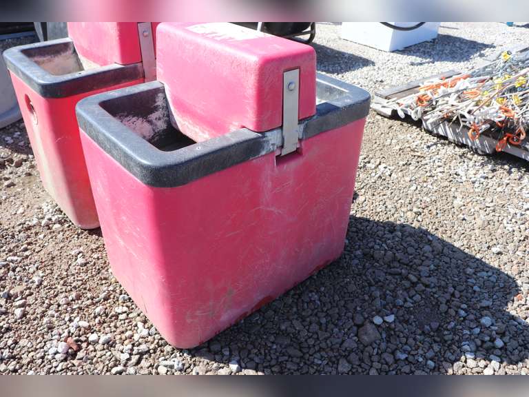 Behlen Electric Waterer - Adam Marshall Land & Auction, LLC