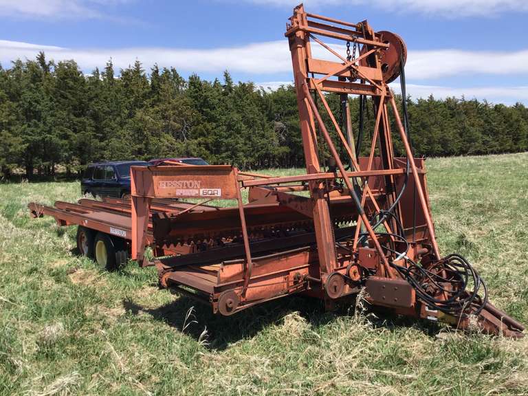 Hesston 60A Stack Feeder - Adam Marshall Land & Auction, LLC