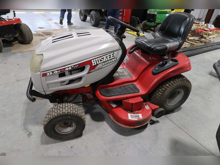 Huskee Supreme 46" Riding Lawnmower, 187.5 hours showing - Adam ...