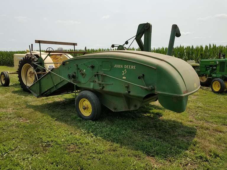 John Deere 25 pull type combine - Adam Marshall Land & Auction, LLC