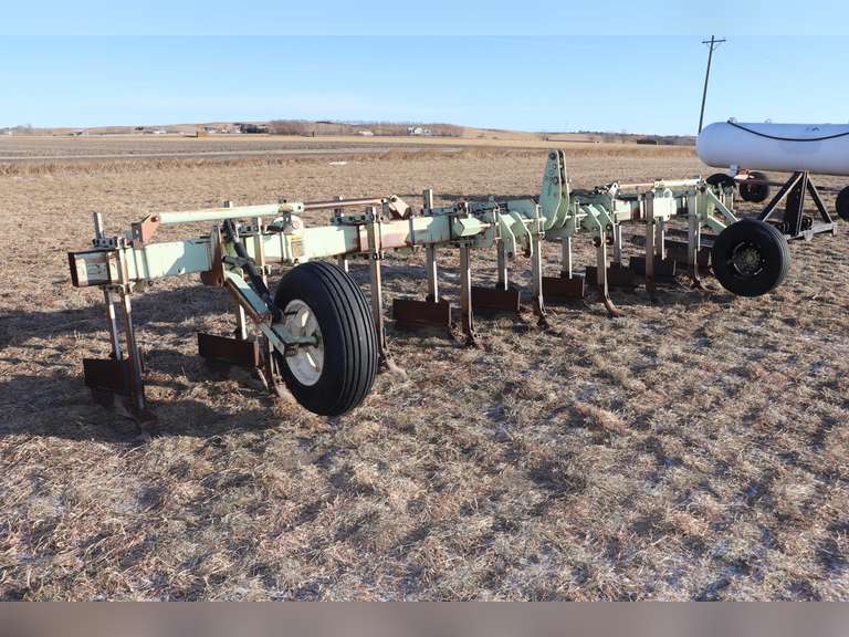 Orthman 8R30 Hiller - Adam Marshall Land & Auction, LLC