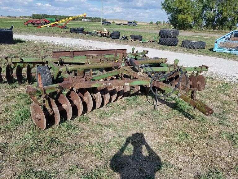 John Deere 16FT Disk - Adam Marshall Land & Auction, LLC