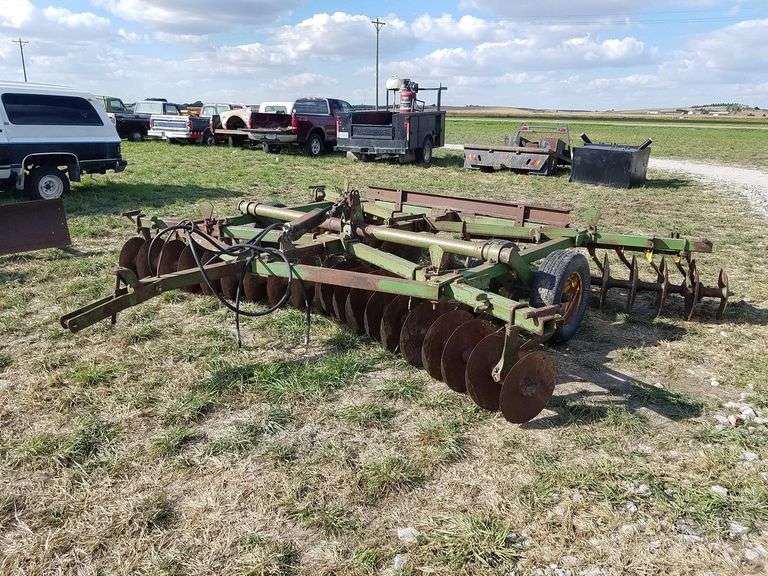 John Deere 16FT Disk - Adam Marshall Land & Auction, LLC