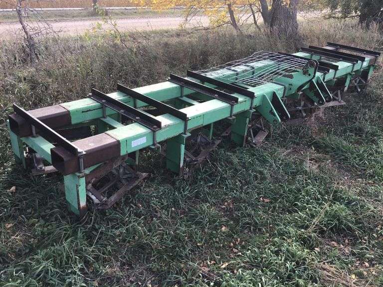 Besler 2400 Rolling Stalk Chopper 6R36 - Adam Marshall Land & Auction, LLC