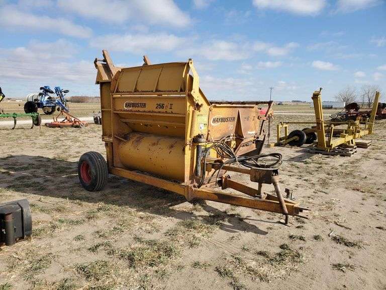 Haybuster 256 plus II Bale Processor - Adam Marshall Land & Auction, LLC