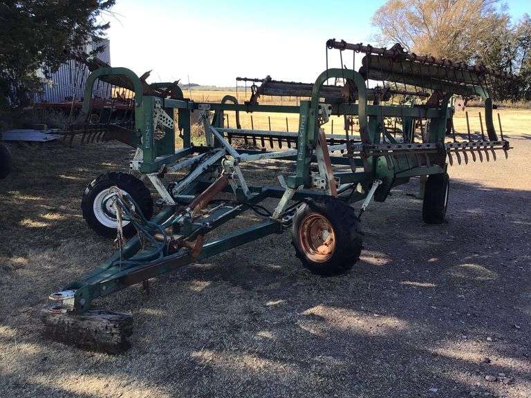 Flex King 30FT Rod Weeder - Adam Marshall Land & Auction, LLC