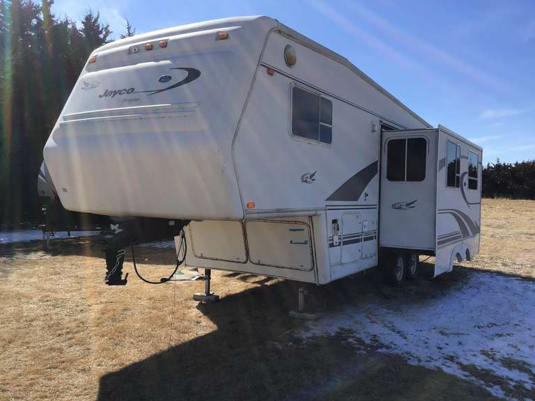 1999 Jayco 29FT 5th Wheel Camper - Adam Marshall Land & Auction, LLC