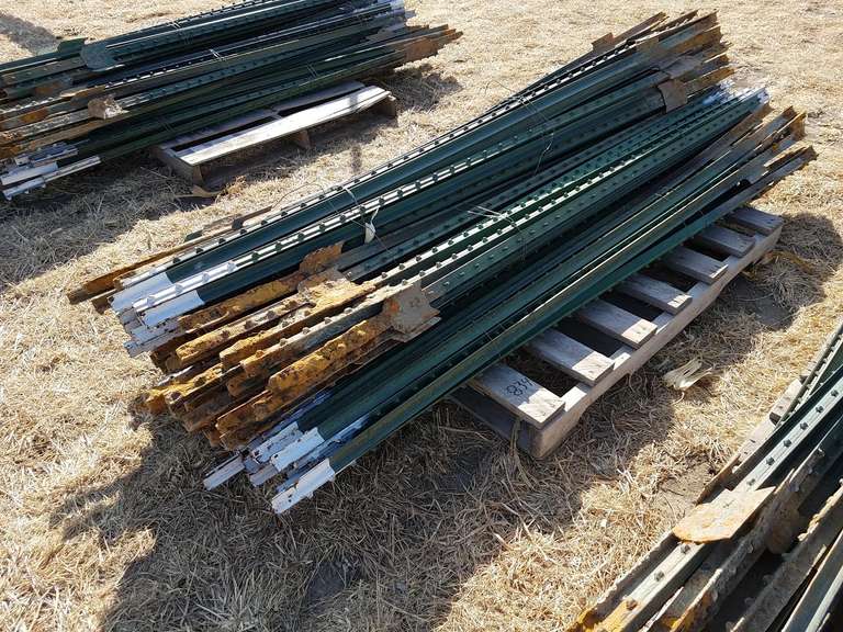 (120) 7FT T Posts Green - Adam Marshall Land & Auction, LLC