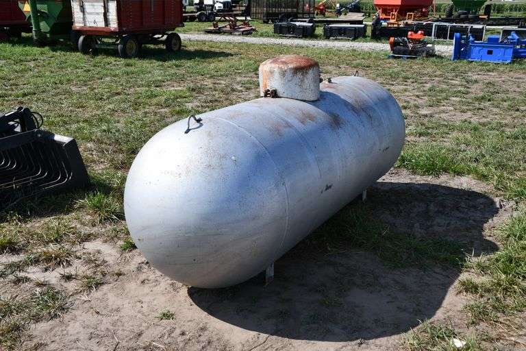 500 Gallon Propane Tank - Adam Marshall Land & Auction, LLC
