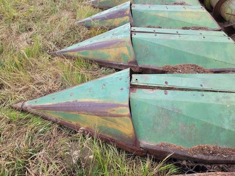 JD 554 6R36 Row Crop Head - Adam Marshall Land & Auction, LLC