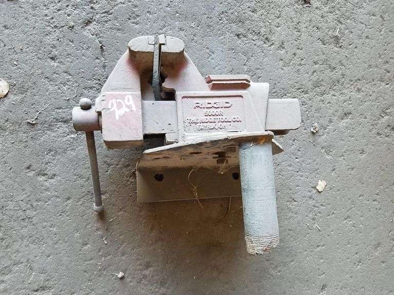 Rigdid 5000R Bench Vise - Adam Marshall Land & Auction, LLC