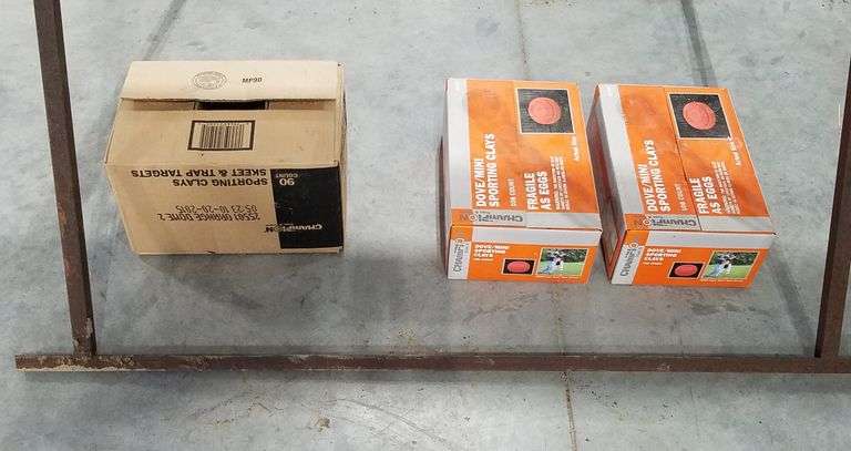 Do-All Traps Clay Target Thrower - Mounted on Frame - W/(3) Boxes of ...