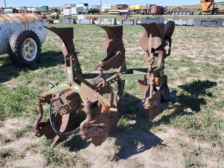 John Deere 3 Bottom Rollover Plow - Adam Marshall Land & Auction, LLC