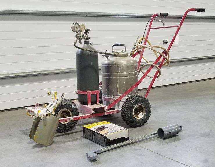 Pioneer Brite Striper Field Liner Lining Machine, Spray Texture Gun ...