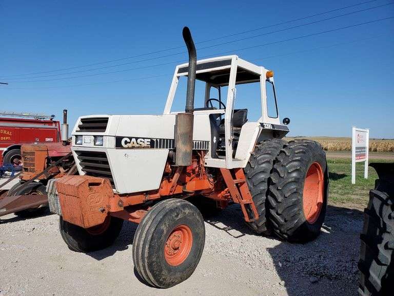 1981 Case 2290 Tractor - Adam Marshall Land & Auction, LLC