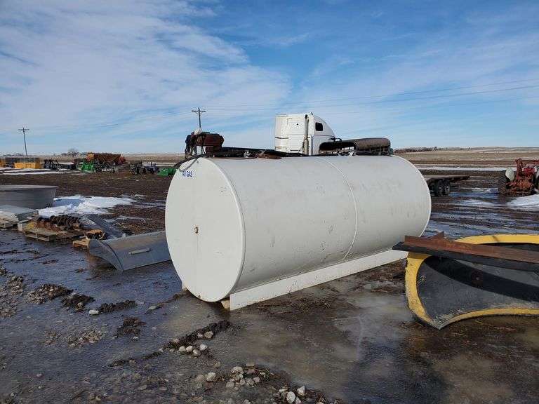 2000 Gallon Fuel Tank with Pump - Adam Marshall Land & Auction, LLC