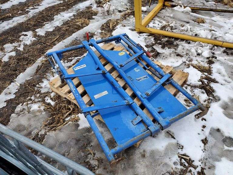 PrieFert Head Gate - Adam Marshall Land & Auction, LLC