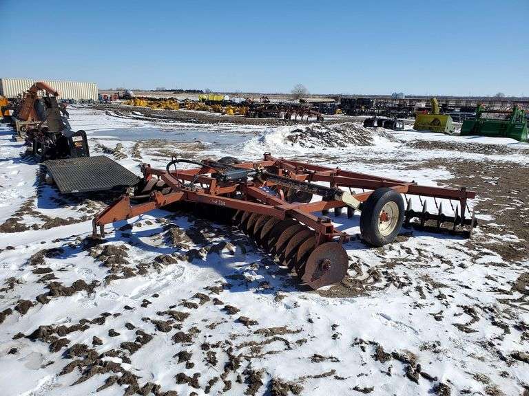 Krause 13FT Tandem Disk - Adam Marshall Land & Auction, LLC