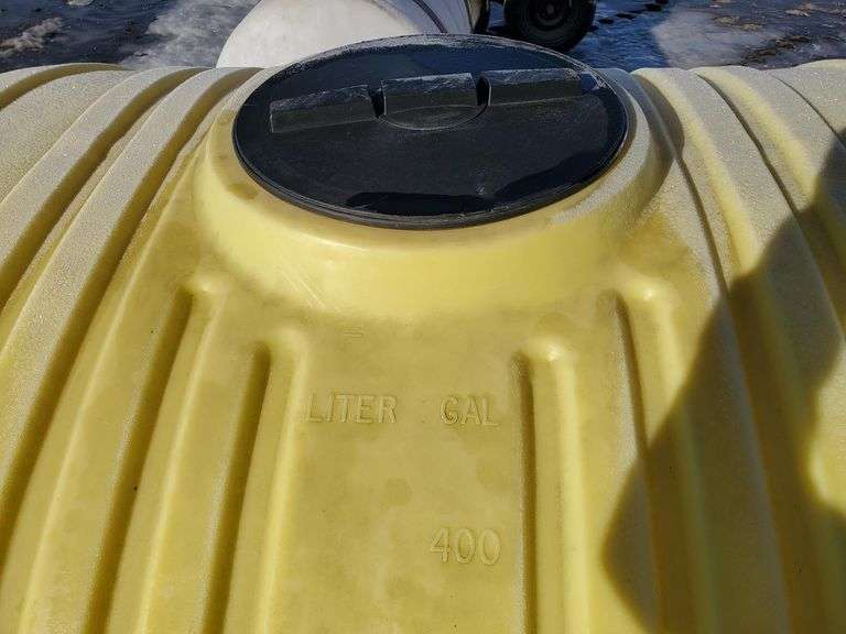 400 Gallon Poly Tank w/ Frame - Adam Marshall Land & Auction, LLC