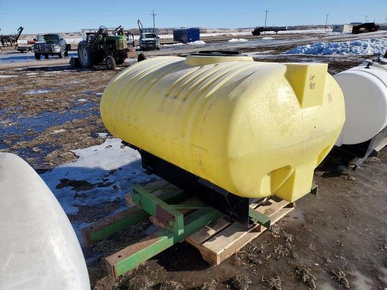 400 Gallon Poly Tank w/ Frame - Adam Marshall Land & Auction, LLC