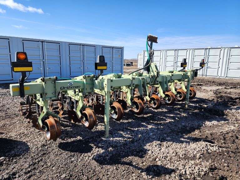 Orthman 1TriPr 8R30 Strip Tiller - Adam Marshall Land & Auction, LLC