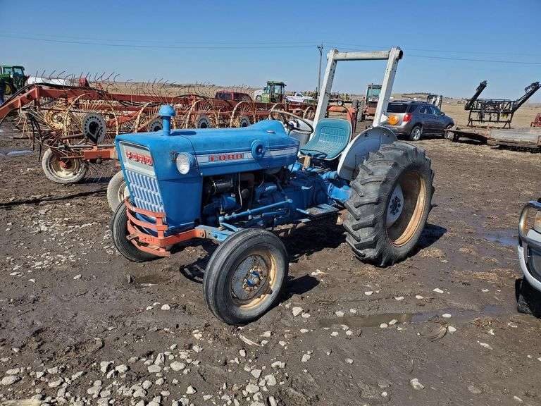 1976 Ford 3000 Tractor - Gas - Adam Marshall Land & Auction, LLC