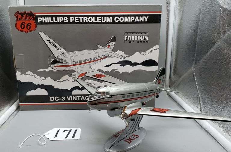 Phillips Petroleum Company Limited Edition 1 of 5000 DC-3 Vintage ...