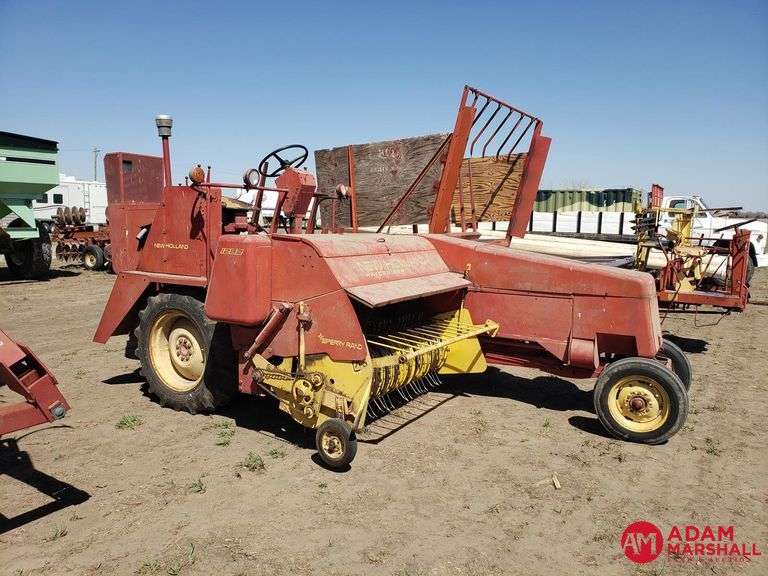 New Holland Sperry 1282 Haycruiser - Adam Marshall Land & Auction, LLC