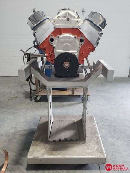 Chevrolet big block tall deck engine & display stand. **See Description ...
