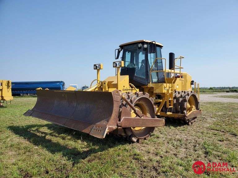 2013 Caterpillar 825H Soil Compactor - Adam Marshall Land & Auction, LLC