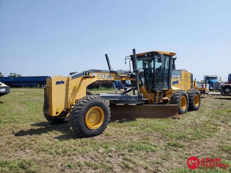 2010 John Deere 772GP Motor Grader - Adam Marshall Land & Auction, LLC