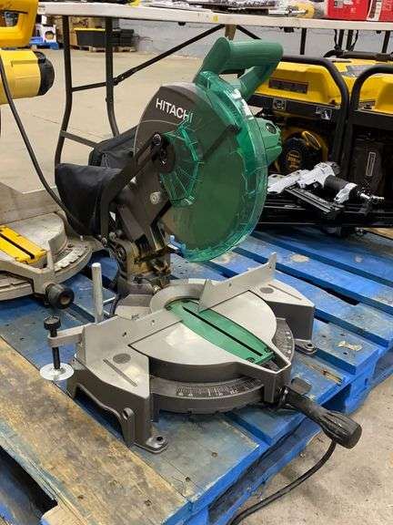Hitachi 10” Miter Saw - Matthews Auctioneers