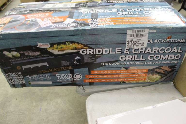 Blackstone Griddle & Charcoal Grill Combo - Matthews Auctioneers